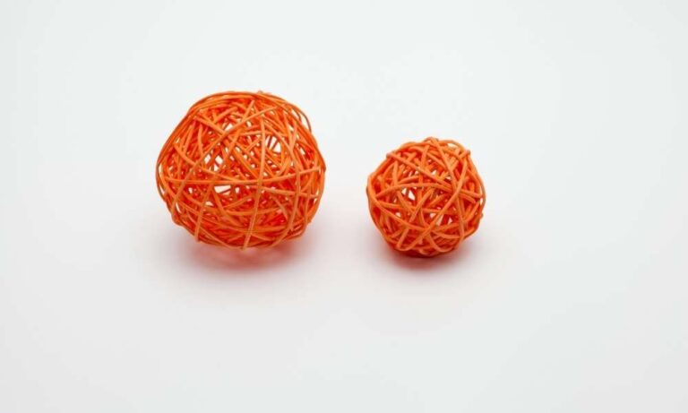 How To Put Christmas Lights On A Large Outdoor Tree | Home Artic