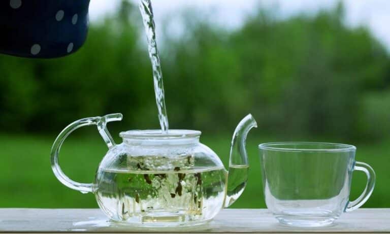 How To Use A Tea Kettle